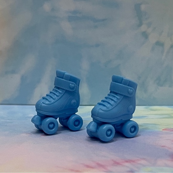 Barbie | Toys | Vintage Barbies Little Sister Kelly Blue Roller Skates ...